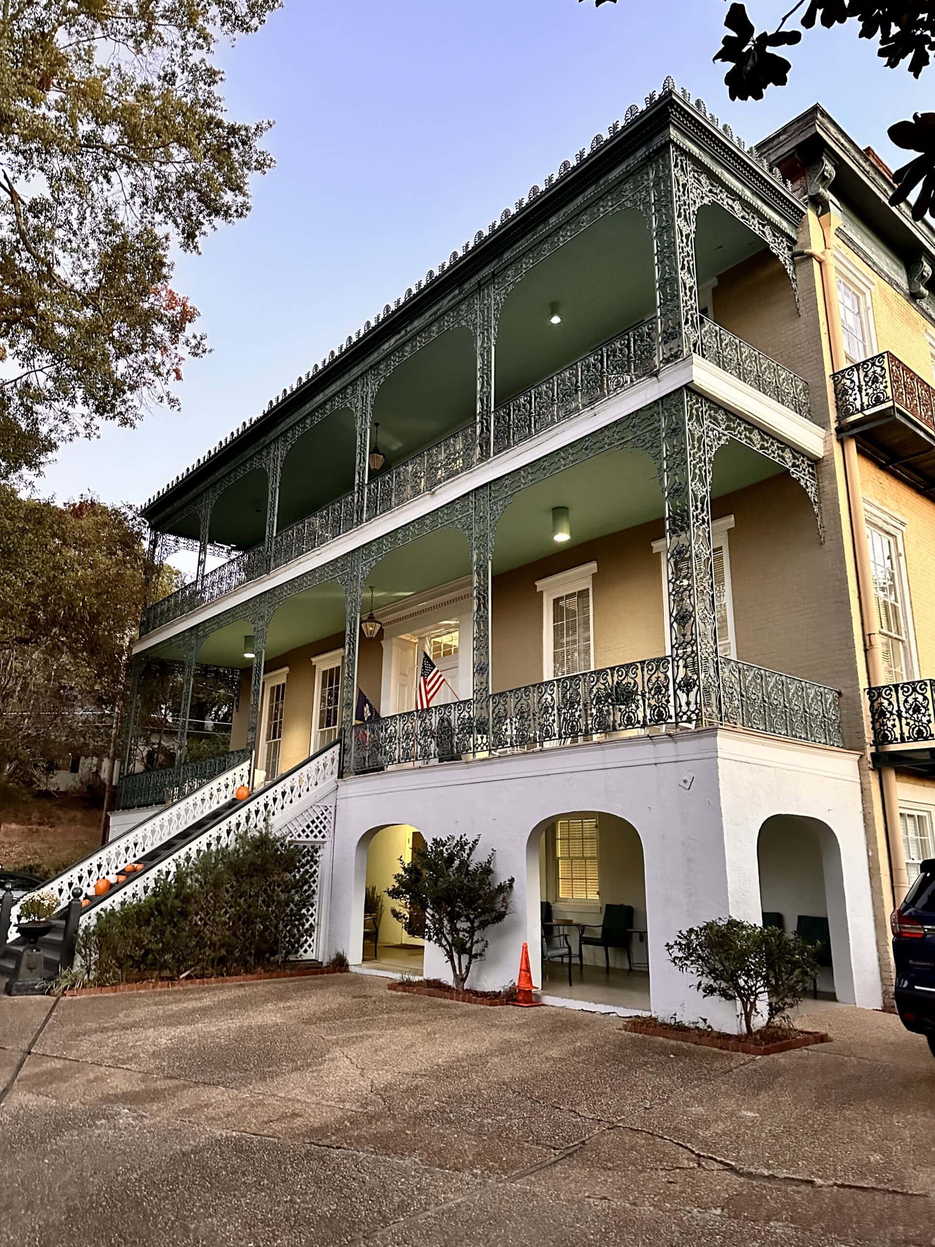 Duff Green Mansion, a Haunted Bed and Breakfast in Vicksburg - Faries ...