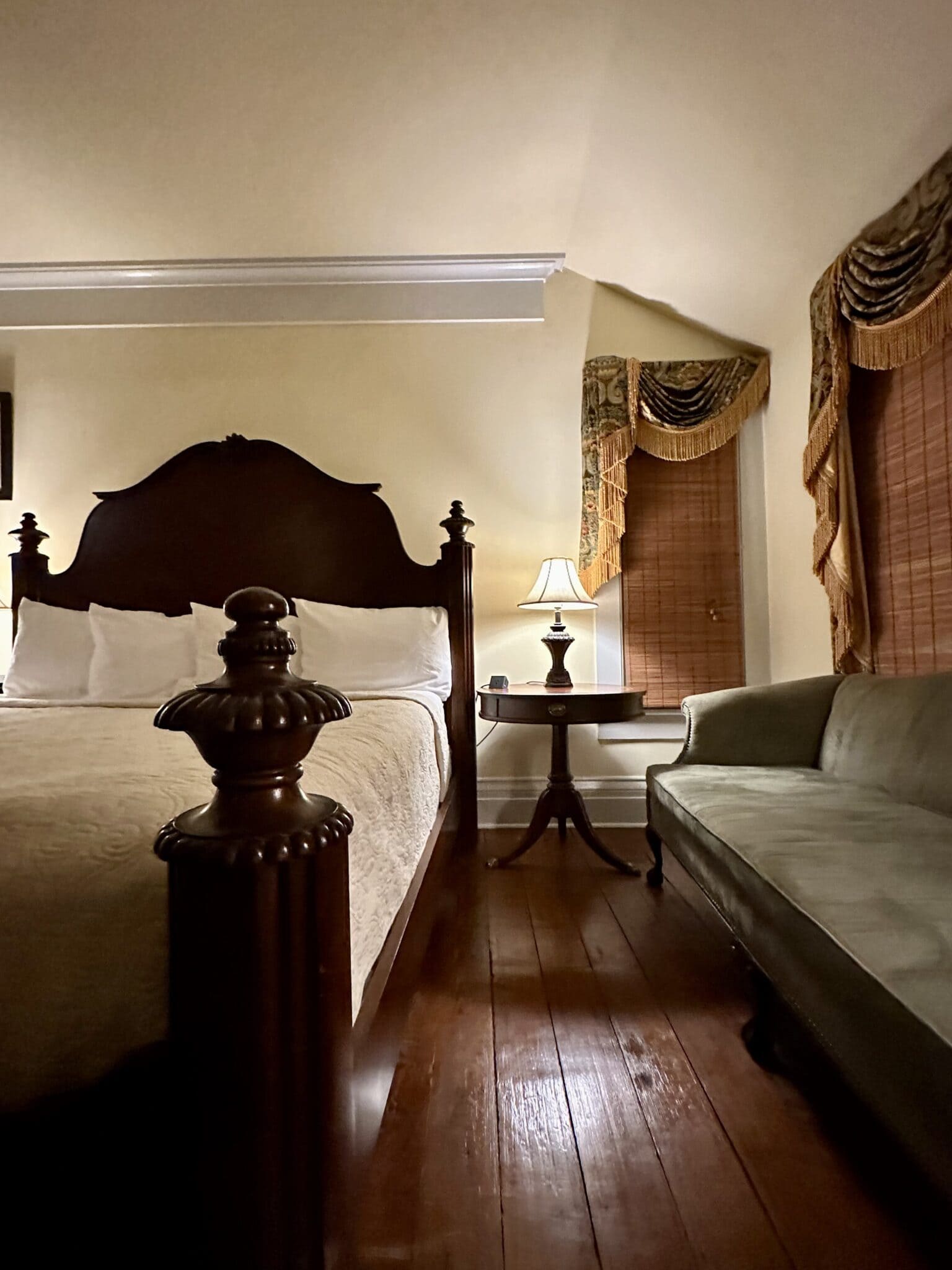 Anchuca Historic Mansion and Inn, a Historic Antebellum Bed and ...
