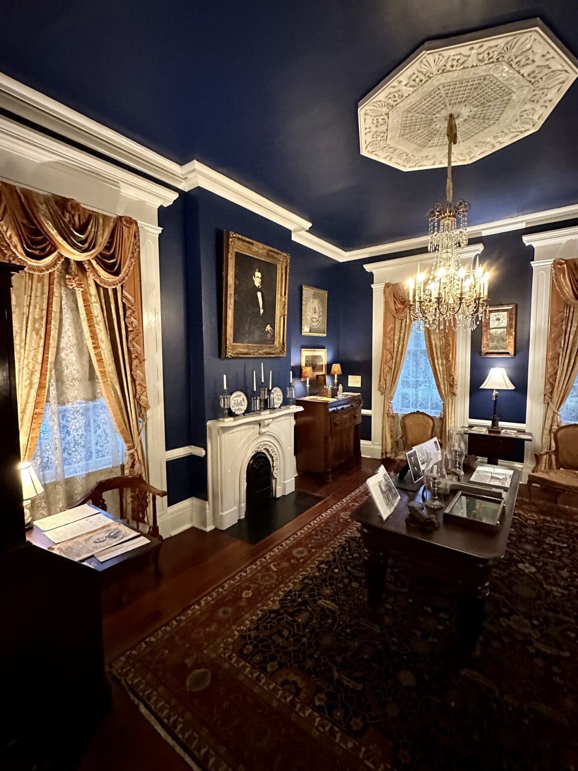 Anchuca Historic Mansion and Inn, a Historic Antebellum Bed and ...