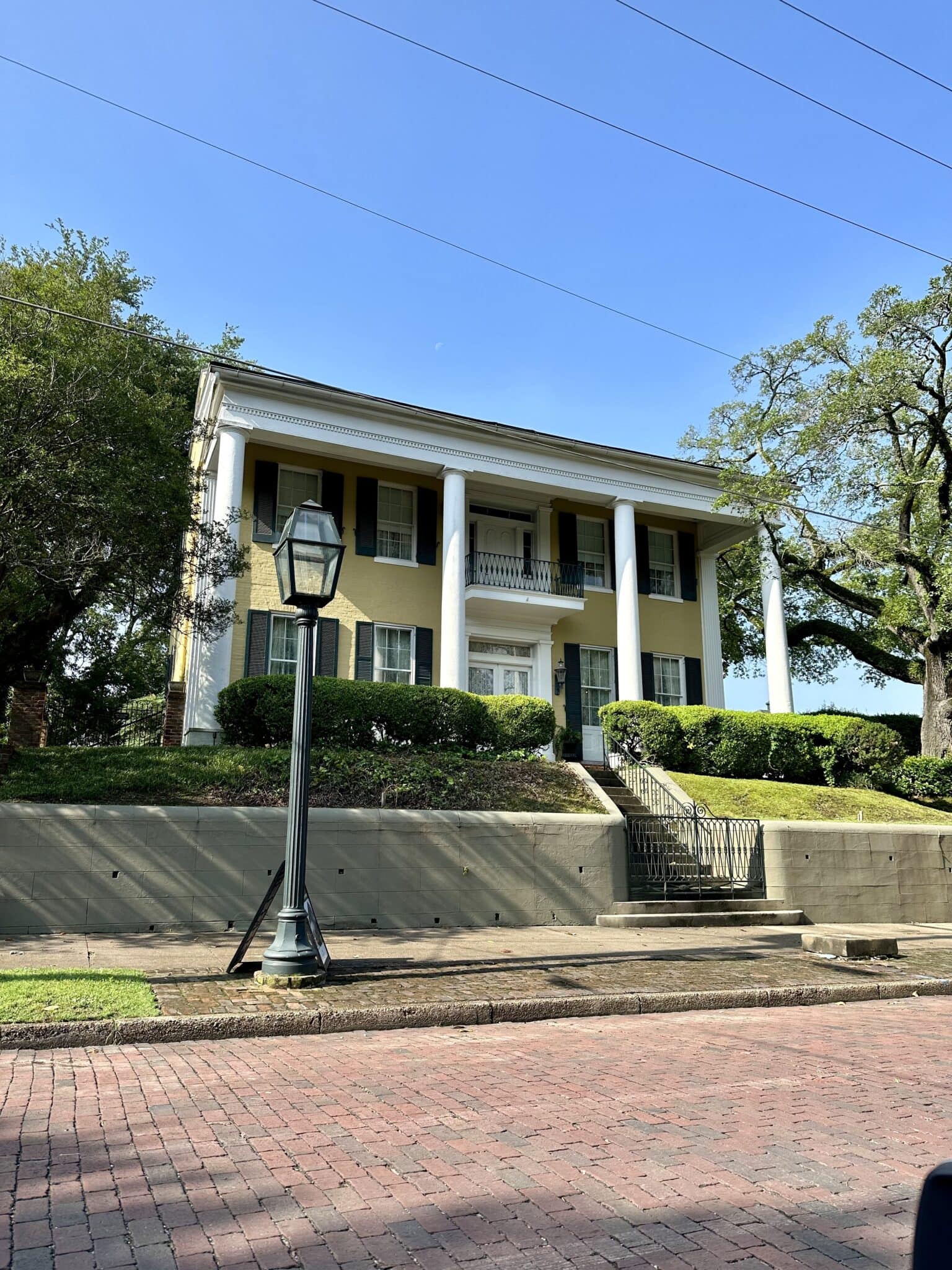 Anchuca Historic Mansion and Inn, a Historic Antebellum Bed and ...
