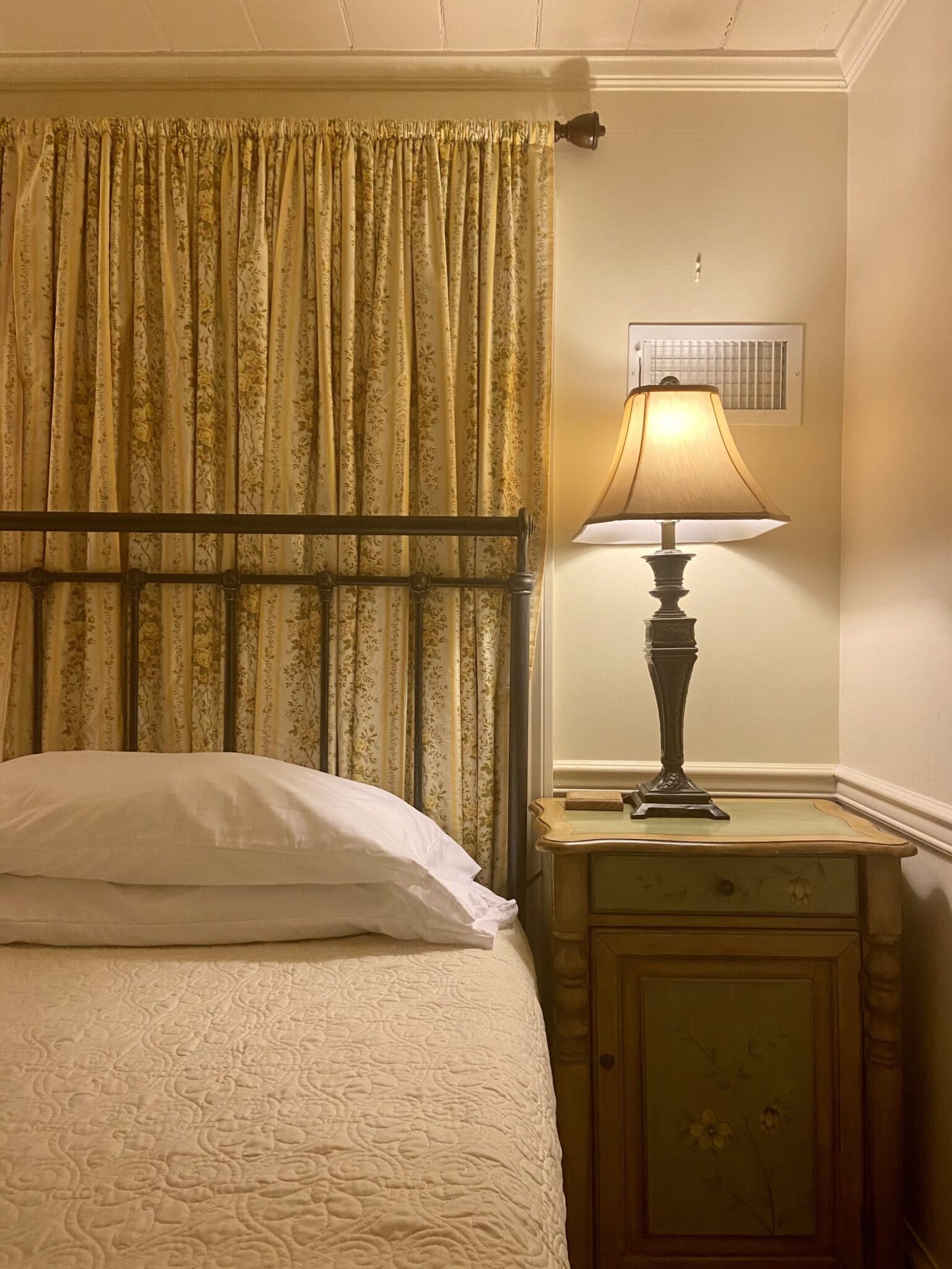 Anchuca Historic Mansion and Inn, a Historic Antebellum Bed and ...